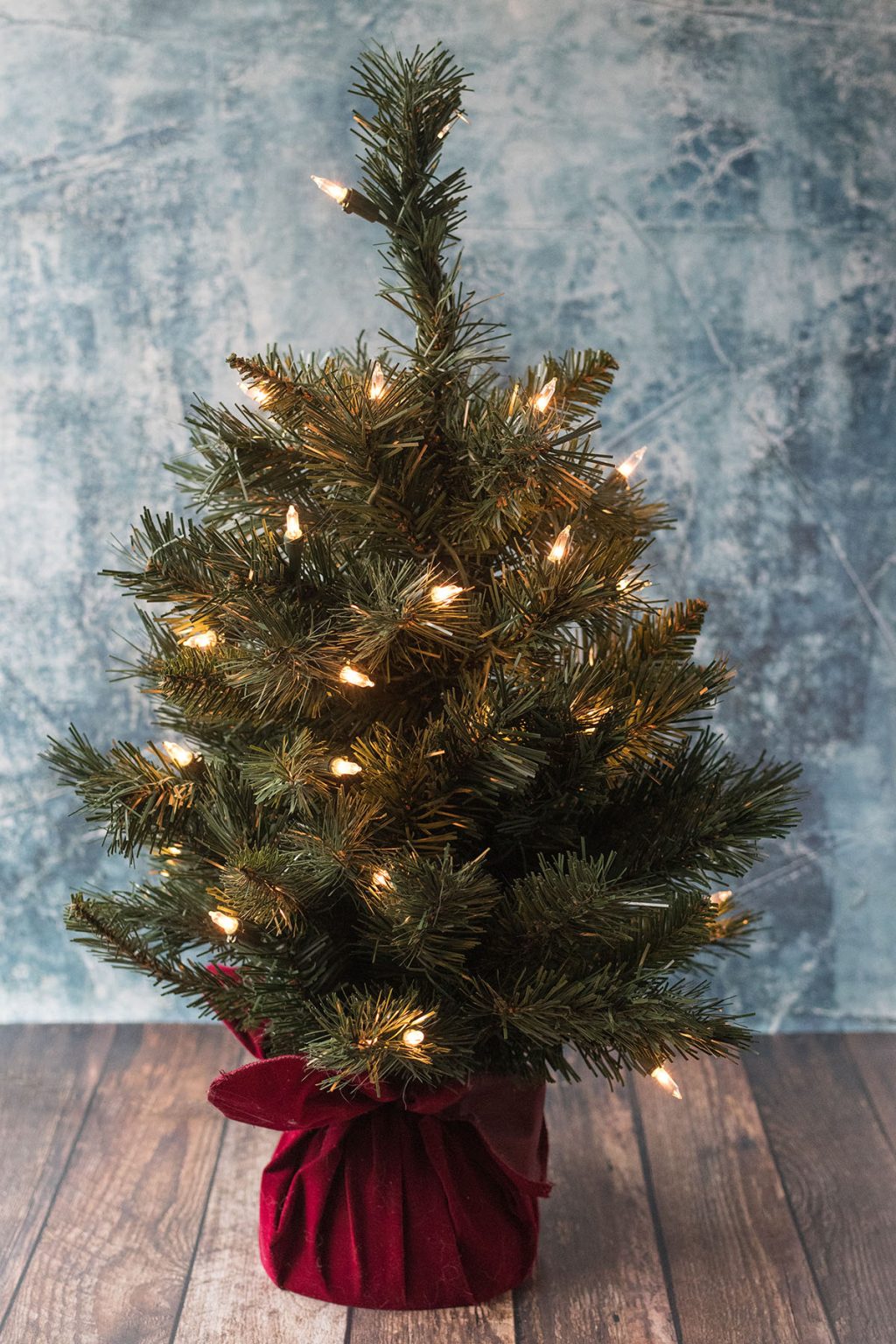 DIY Valentine's Day Mini Tree • Rose Clearfield